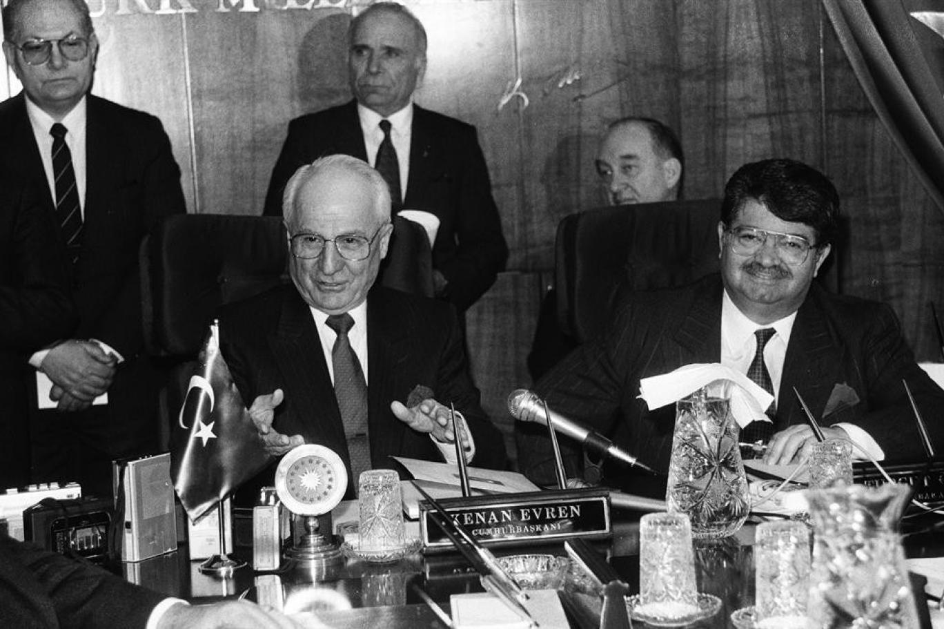 TCM m. 299 (Cumhurbaşkanına Hakaret Suçu) Üzerine - Veysel Dinler